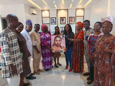 SUBEB Chairman Receives Award Amidst Warm Welcome | Obaland Magazine